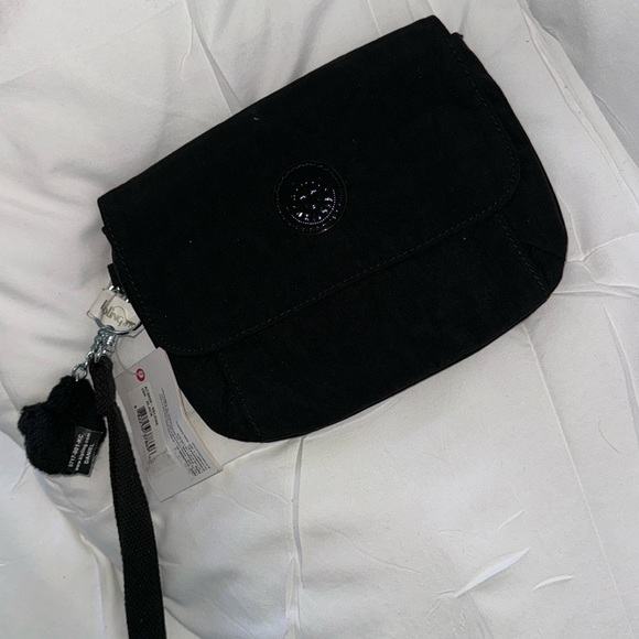 Kipling | Bags | Kipling New With Tags Black Medium Purse With Wrist ...